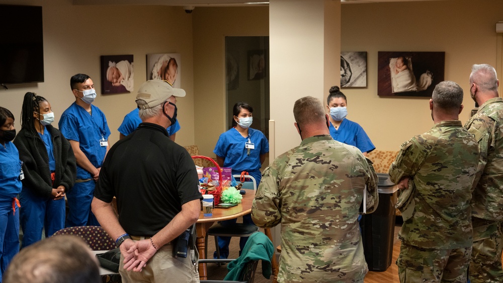 DVIDS - Images - Utah dual status commander visits COVID treatment ...