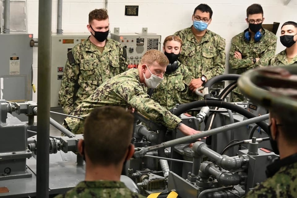 DVIDS - Images - Basic Engineering Common Core (BECC) Course [Image 1 of 3]