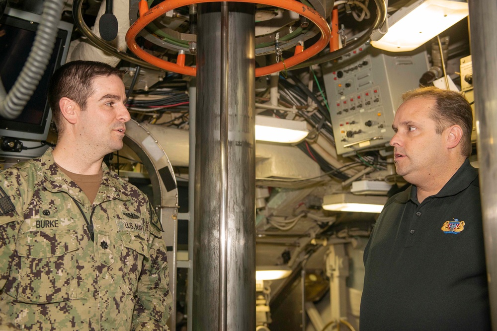 DVIDS - Images - Submarine Forces Executive Director Visits Kings Bay ...