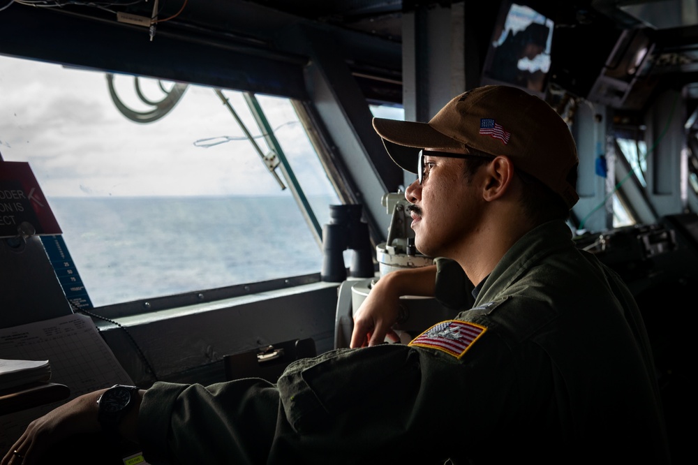 DVIDS - Images - USS Carl Vinson (CVN70) Sailors Stands Watch On The ...