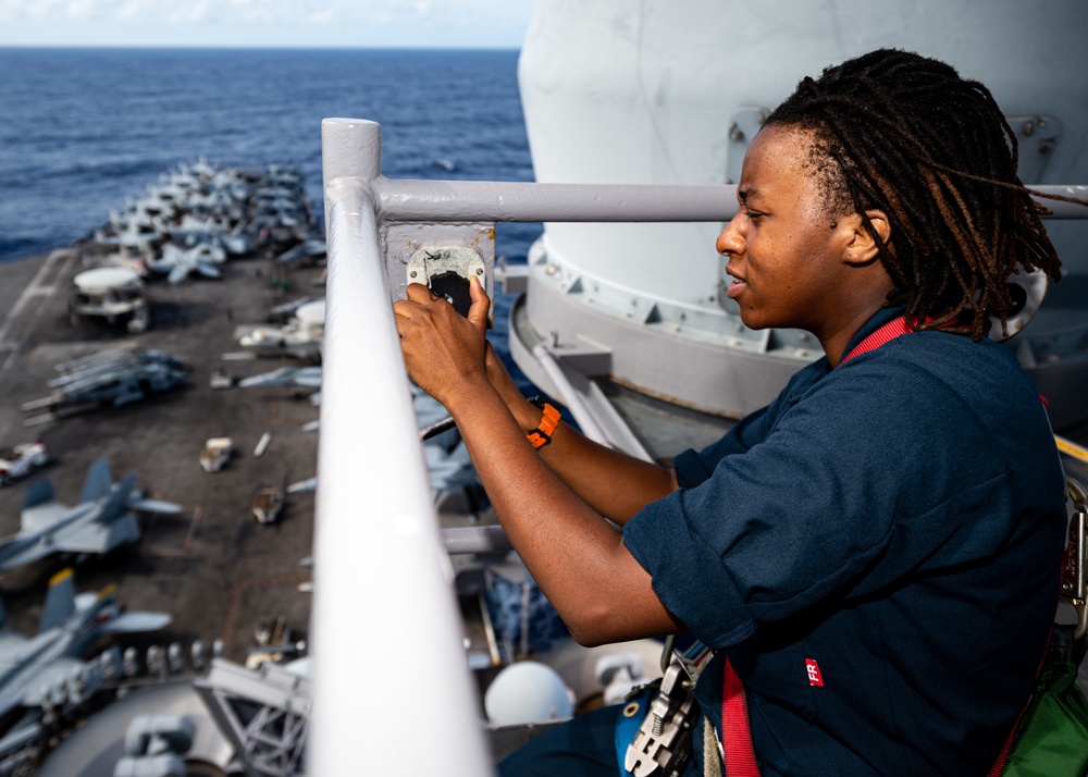 DVIDS - Images - Sailors Perform Radar Maintenance Aloft Aboard USS ...