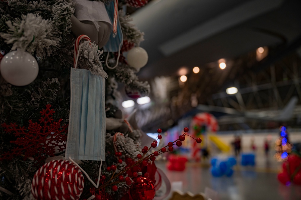 DVIDS - Images - Operation Holiday Relief [Image 1 of 5]