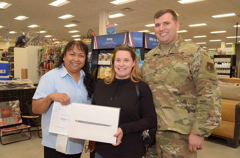 DVIDS - News - Making Spirits Bright: Nearly $109,000 in Exchange ...