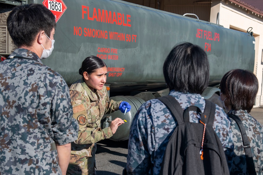 DVIDS - Images - U.S., Japan Forces perform bilateral logistics ...