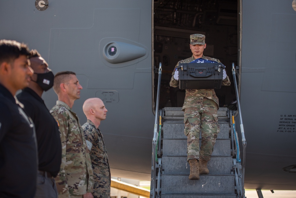 DVIDS - Images - DPAA Hosts Honorable Carry Ceremony [Image 1 of 4]