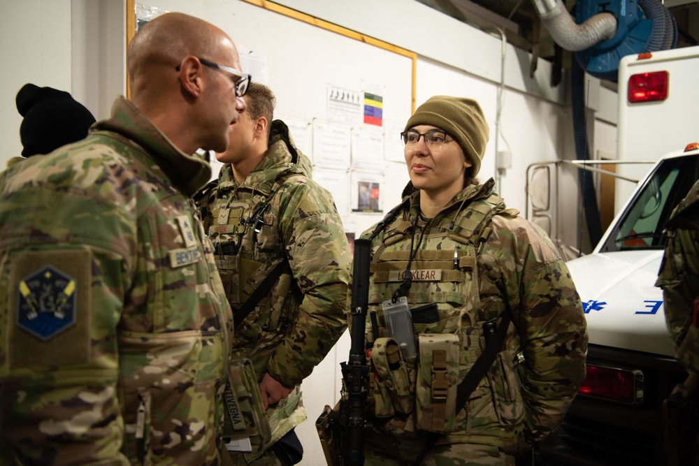 DVIDS - Images - SpOC Commander and SEL visit Thule AB, DoD’s northern ...
