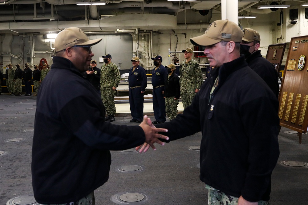 DVIDS - Images - 220105-N-CM110-1012 [Image 3 of 9]