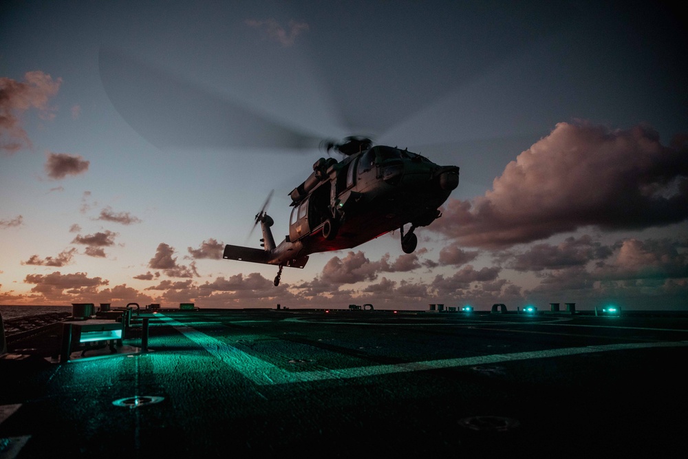 DVIDS - Images - HSC 28 Participates in Night Flight Operations on USS ...