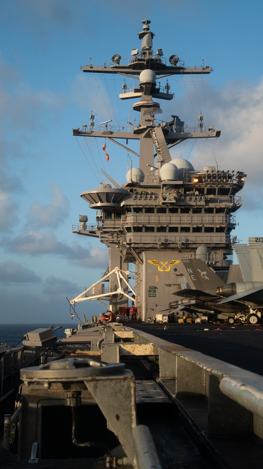 DVIDS - Images - USS Carl Vinson (CVN 70) Conducts Replenishment-at-Sea ...
