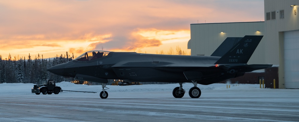 DVIDS - Images - 354th FW generates F-35As during AG 22-1 [Image 3 of 3]