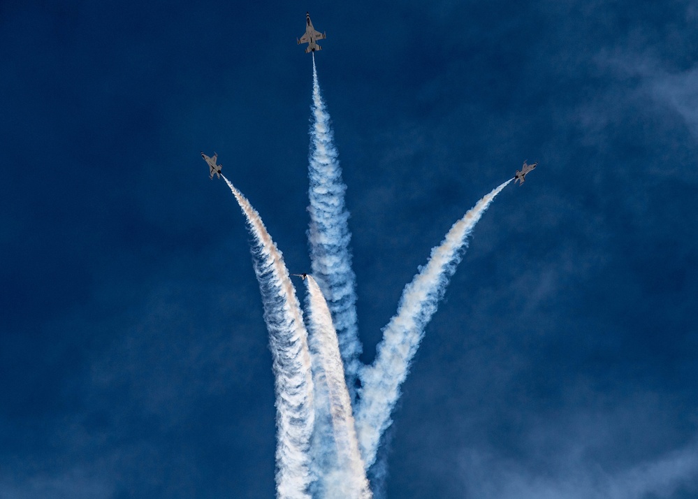 DVIDS - Images - Air Force Thunderbirds Wrap Up the First Half of ...