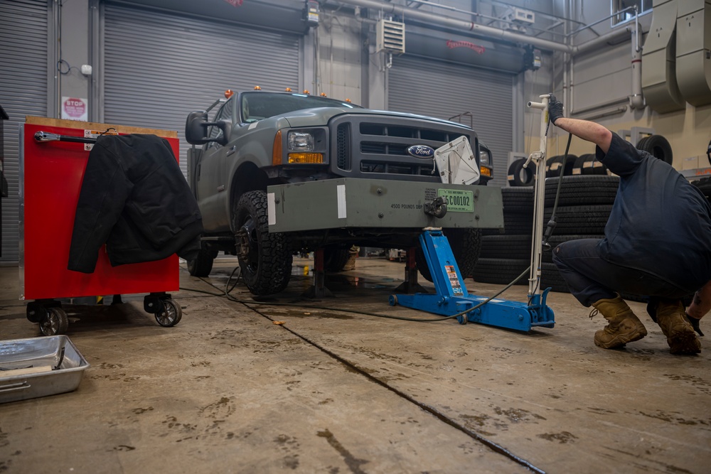 DVIDS - Images - 35th LRS: Treading Through the Snow [Image 6 of 9]