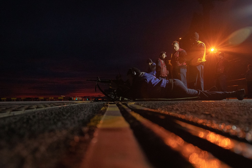 DVIDS - Images - USS Kearsarge LHD 3 live-fire exercise [Image 1 of 7]
