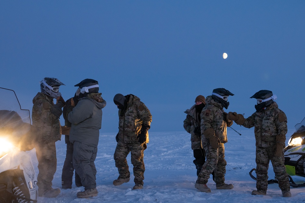 DVIDS - Images - CMSAF visits TACP, SERE, PJ Airmen at Arctic Ocean ...