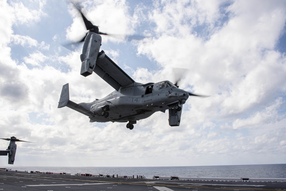 DVIDS - Images - USS America Conducts Flight Ops [Image 3 of 6]
