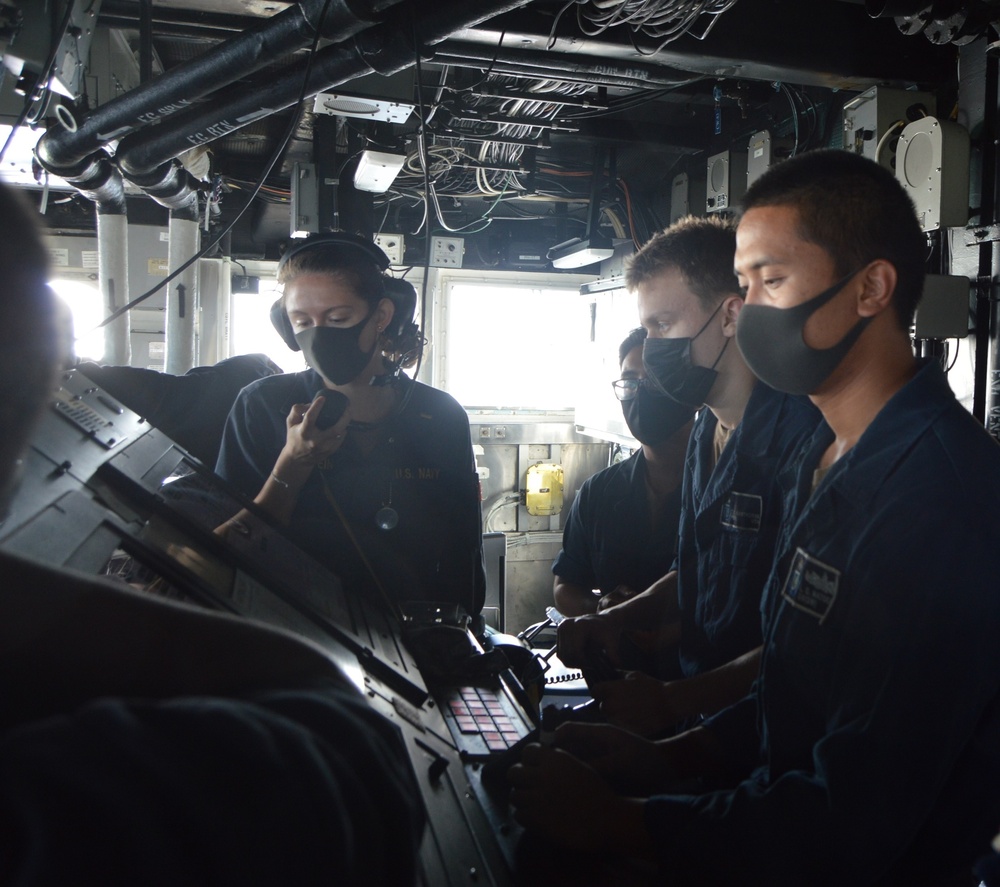 DVIDS - Images - USS Lake Champlain (CG 57) Conducts Helmsman Training ...