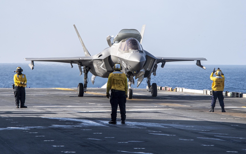 DVIDS - Images - USS America Conducts Flight Ops [Image 3 of 9]