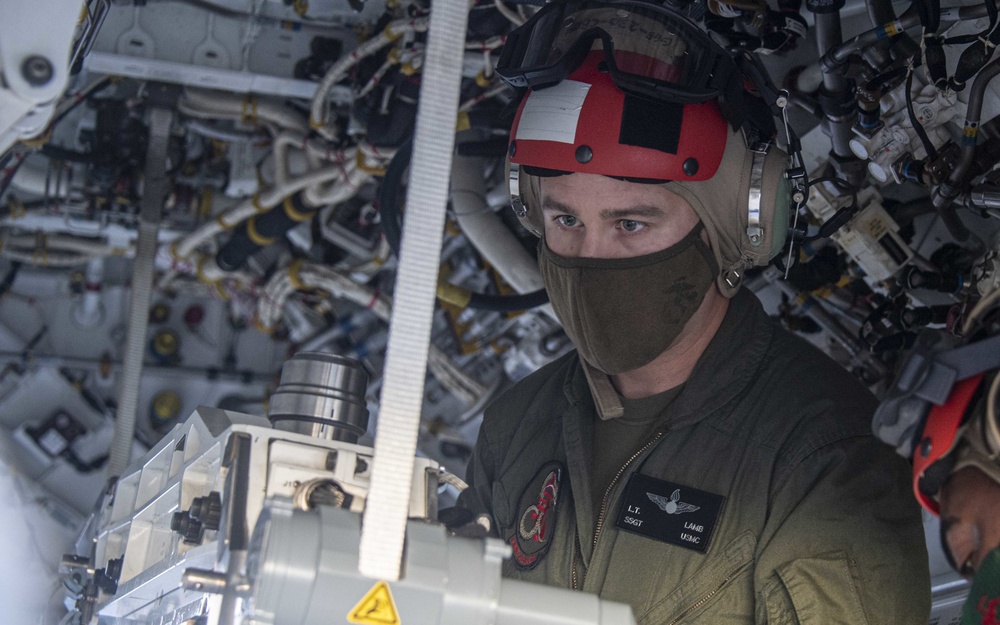 DVIDS - Images - USS America Handles Ordnance [Image 5 of 5]