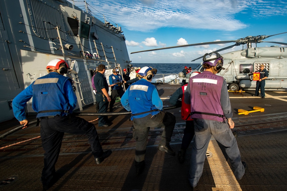 DVIDS - Images - Spruance Sailors conduct firefighting drill [Image 3 of 5]