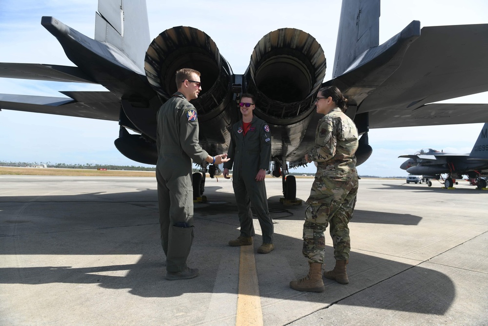 DVIDS - Images - Documenting the mission [Image 4 of 4]