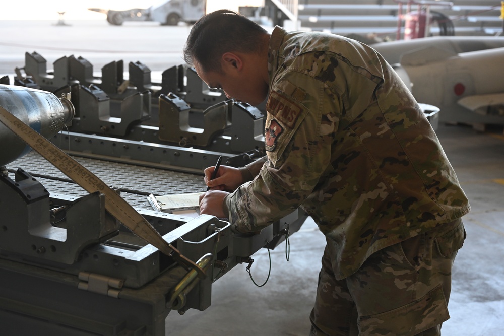 DVIDS - Images - 49th Wing hosts 2021 4th quarter weapons load ...