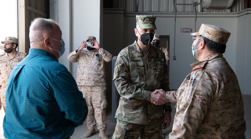 DVIDS - Images - USACE commander meets with Kuwaiti Air Defense ...