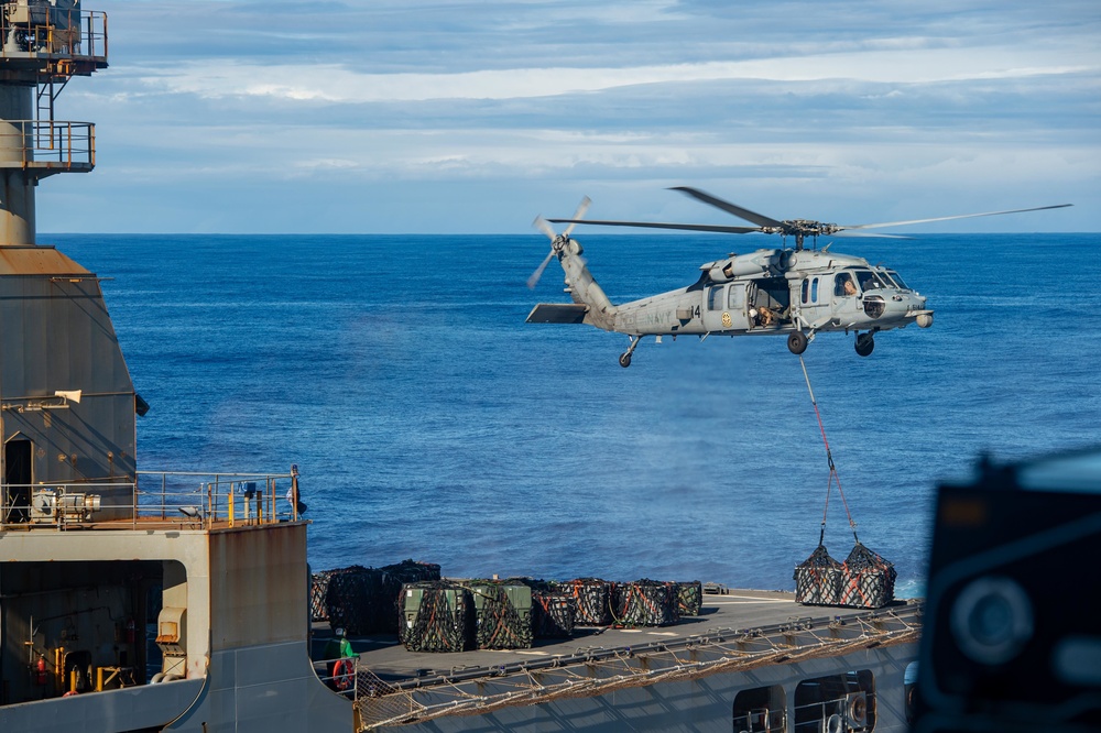 DVIDS - Images - USS Carl Vinson (CVN 70) Conducts a Vertical ...