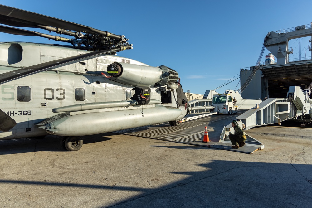 DVIDS - Images - 2nd LSB Conducts Embarkation Drills in Preparation of ...