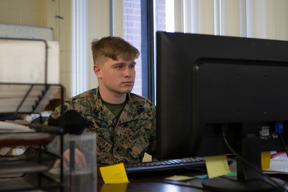 DVIDS - Images - In the Right Place at the Right Time [Image 4 of 4]