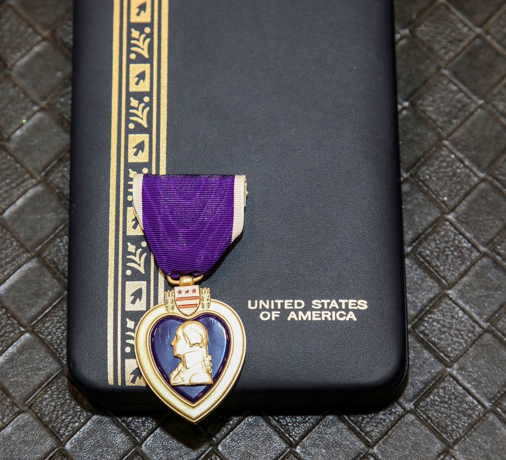 DVIDS - Images - SSG Timothy Brown Receives Purple Heart Award [Image 1 ...