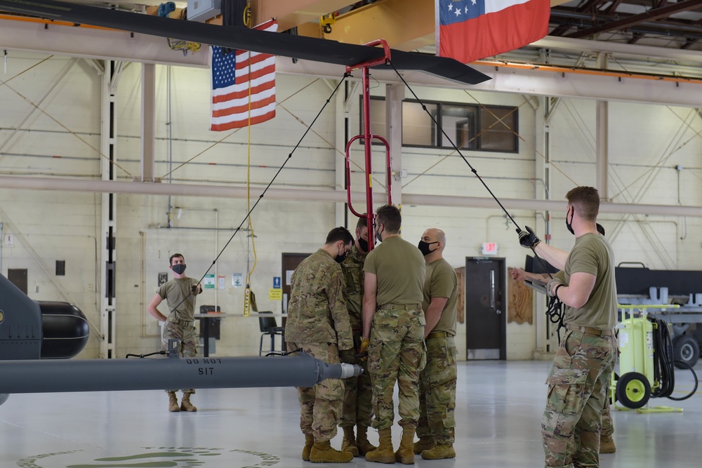 DVIDS - Images - 41st RGS breaks barriers with first HH-60W fold [Image ...