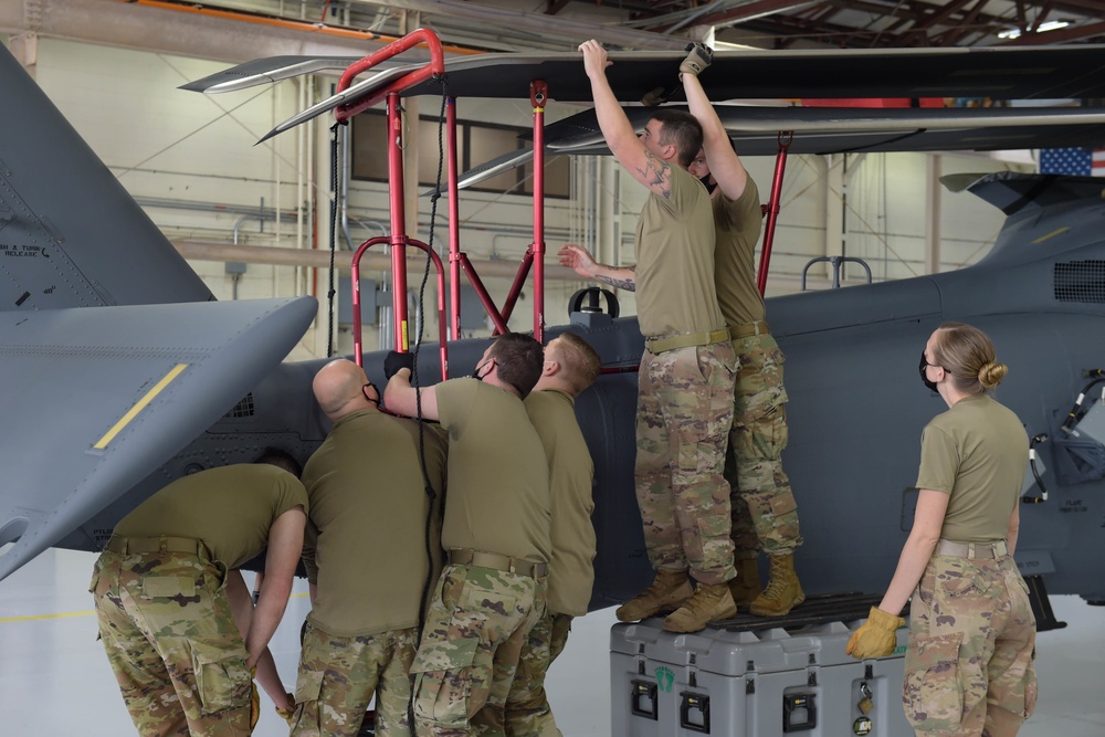 DVIDS - Images - 41st RGS breaks barriers with first HH-60W fold [Image ...