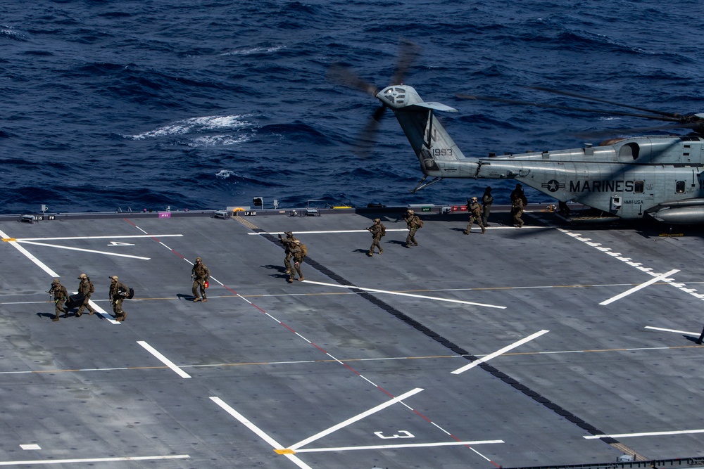 DVIDS - Images - Working from the Outside In [Image 9 of 17]