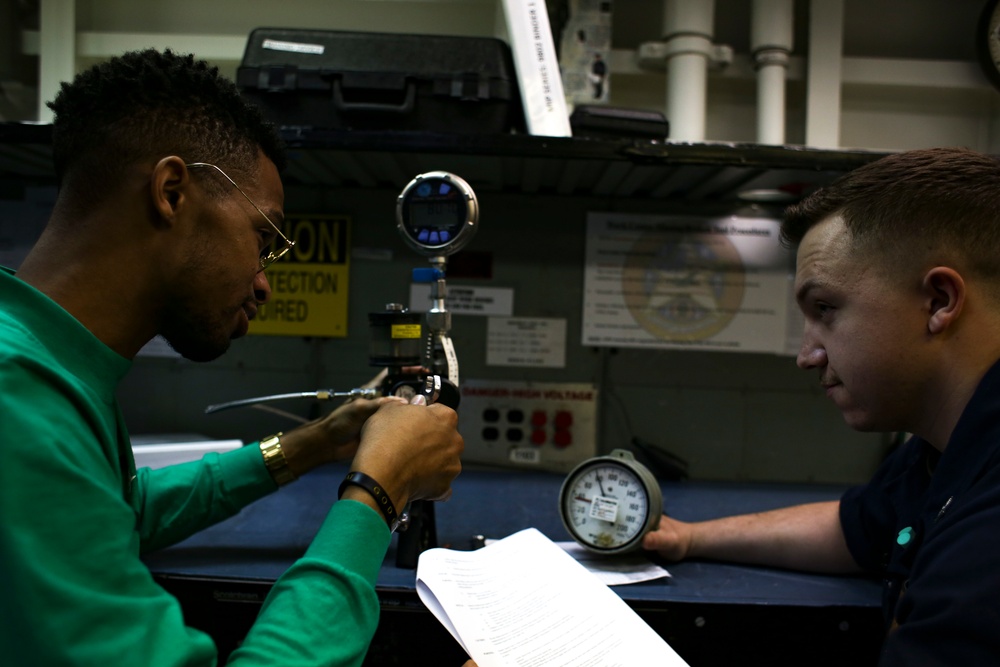 DVIDS - Images - Abraham Lincoln Sailors calibrate tools [Image 7 of 9]