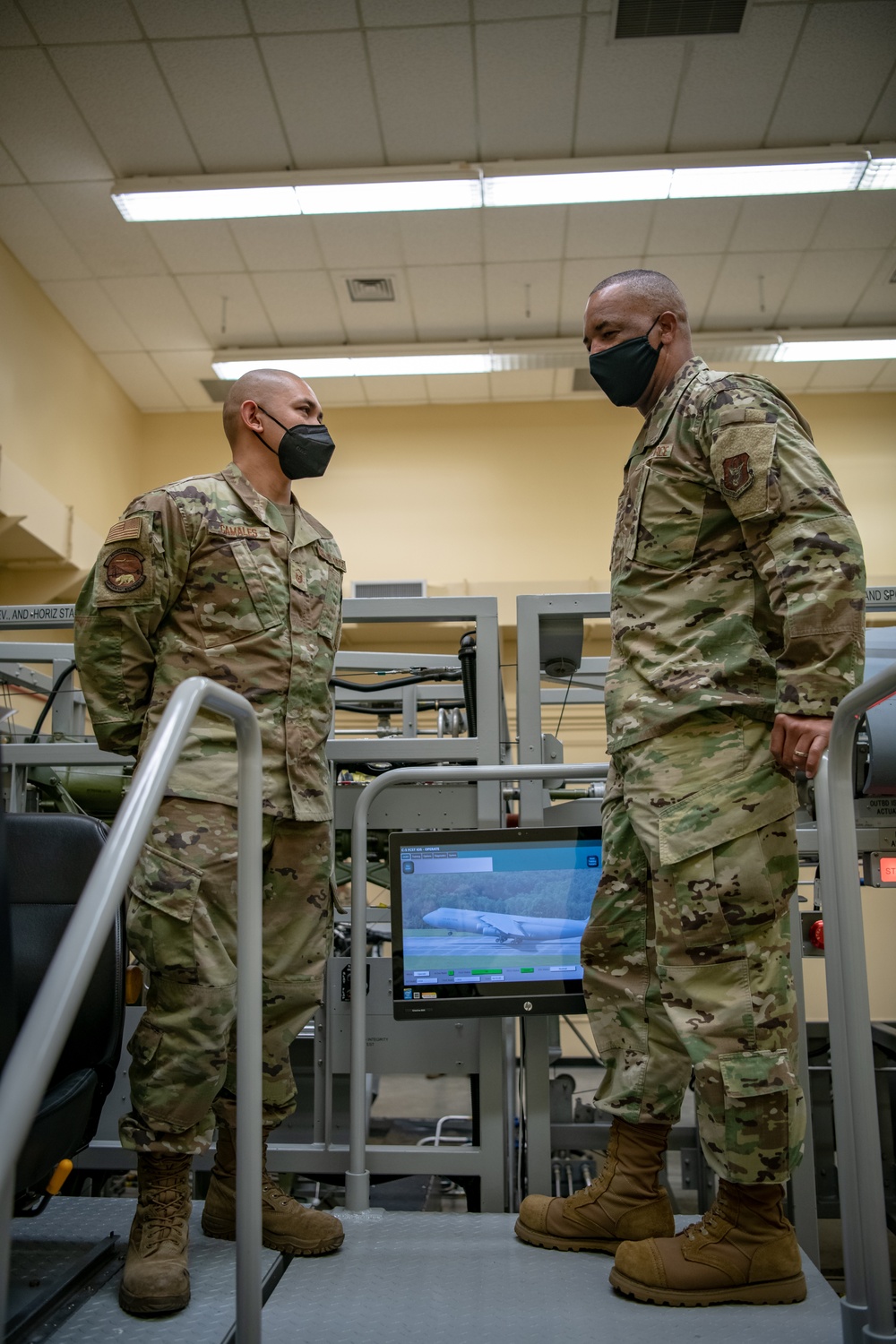 DVIDS - Images - Lt. Gen. Richard W. Scobee visits Travis Air Force ...