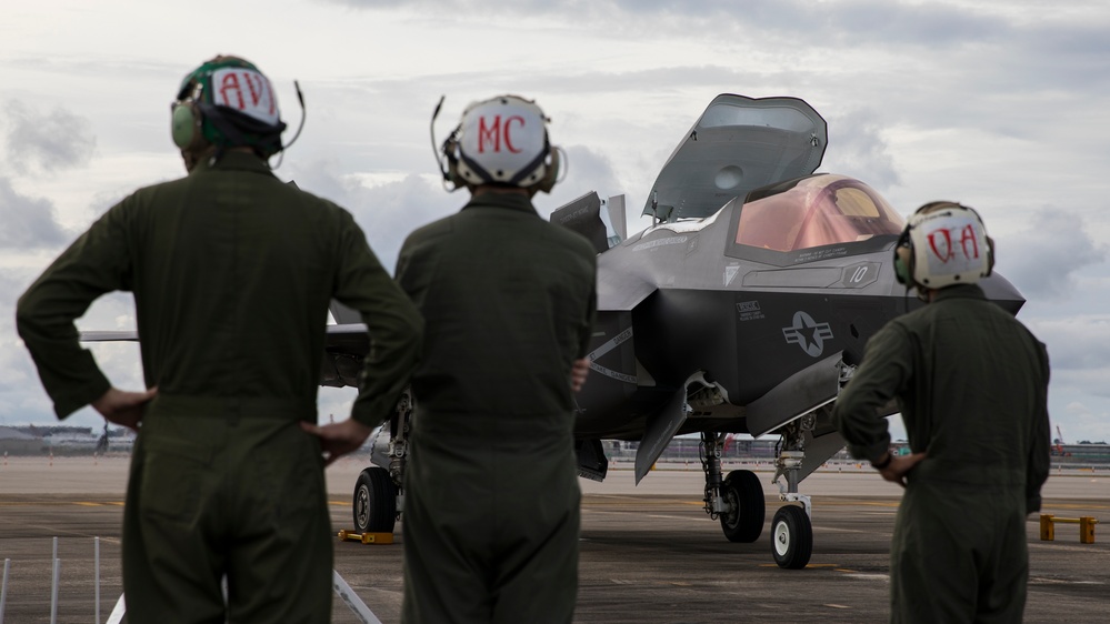 DVIDS - Images - VMFA-242 arrives for Singapore Airshow 2022 [Image 3 of 9]