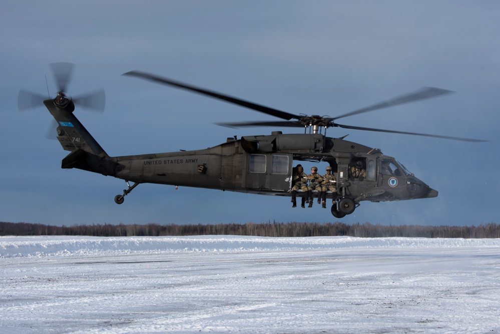 DVIDS - Images - Special warfare Airmen, Army aviators conduct joint ...