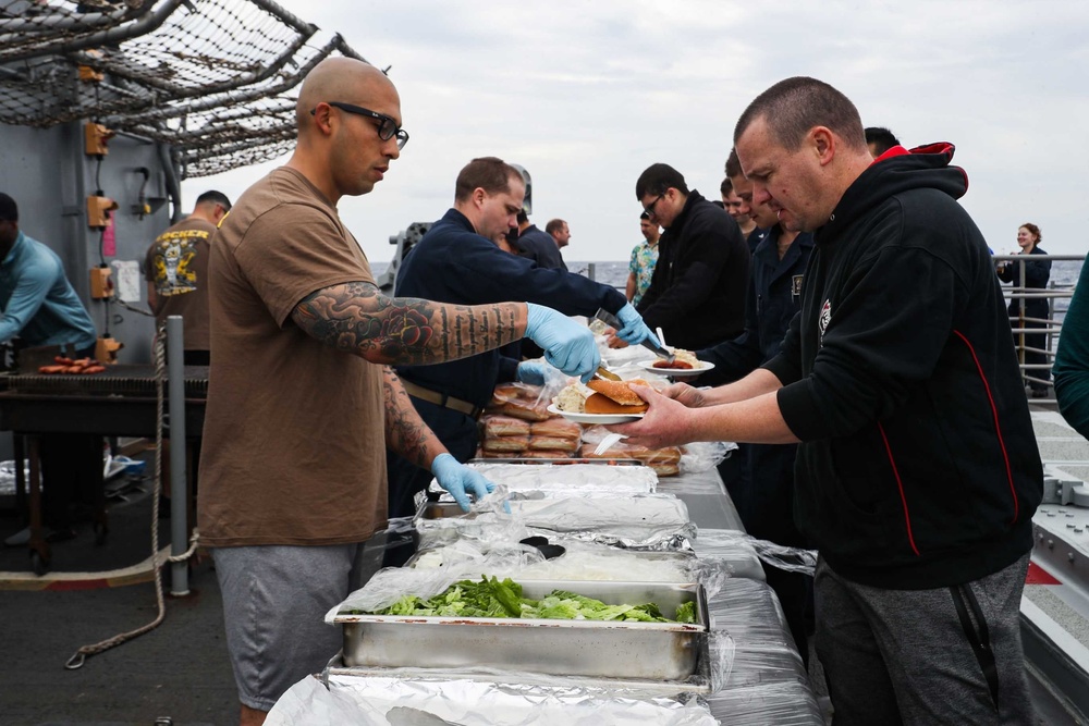 DVIDS - Images - Mobile Bay's steel beach picnic [Image 1 of 4]