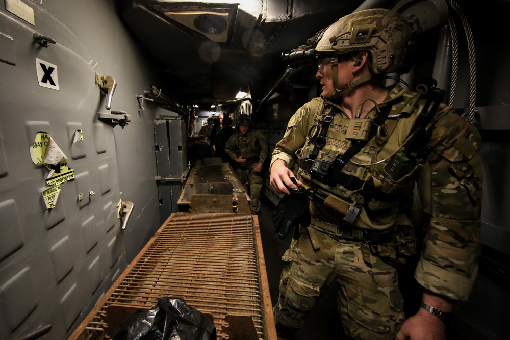 DVIDS - Images - Abraham Lincoln conducts a HVBSS in conjunction with ...