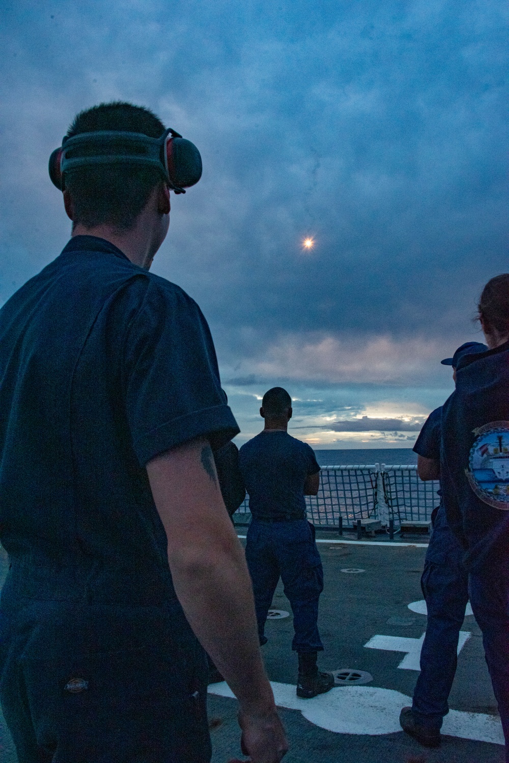 DVIDS - Images - USCGC Stratton crew conduct pyrotechnic training ...