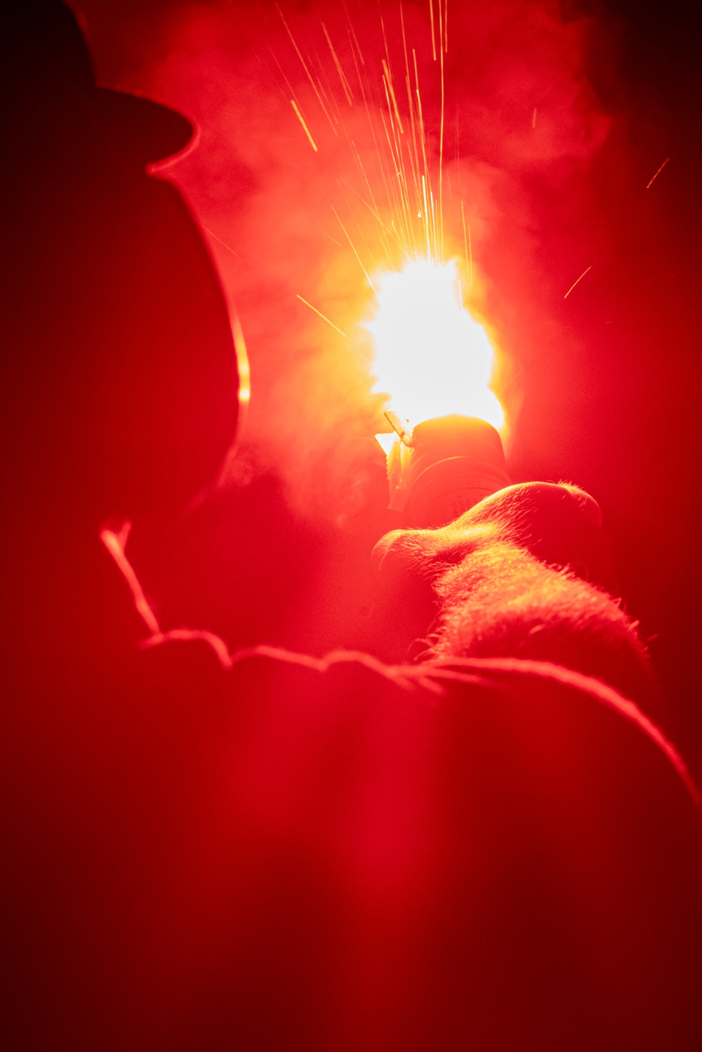 DVIDS - Images - USCGC Stratton crew conduct pyrotechnic training ...