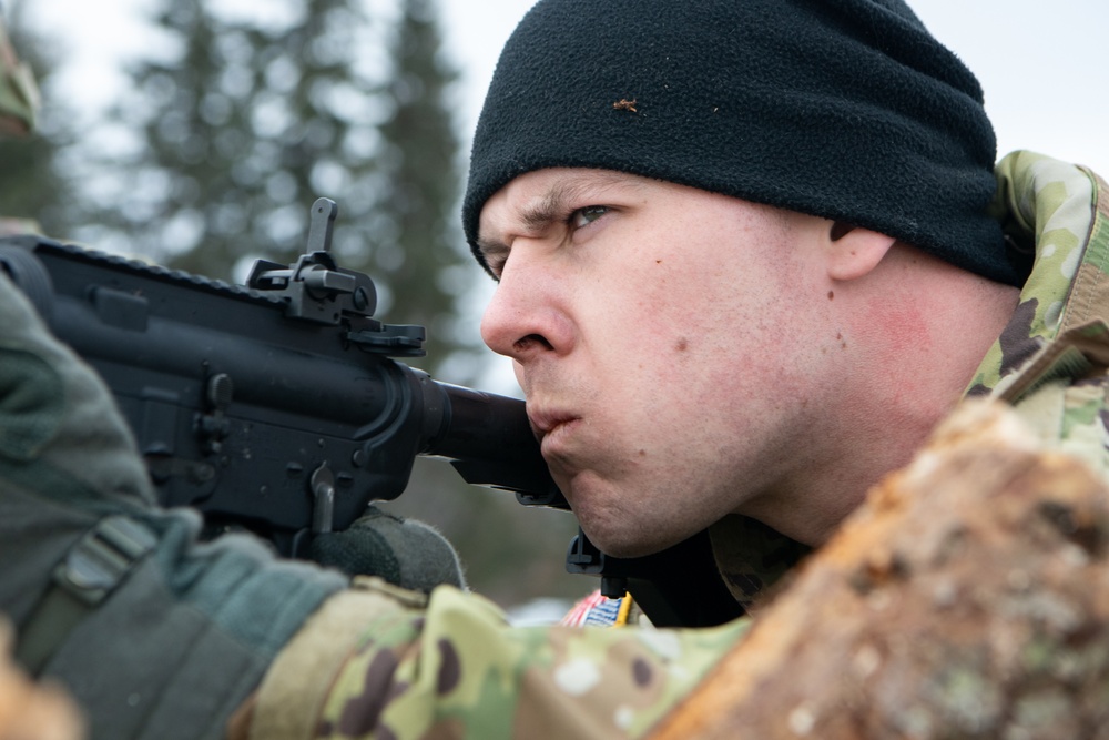 DVIDS - Images - Air Force and Alaska Army National Guard engineers ...