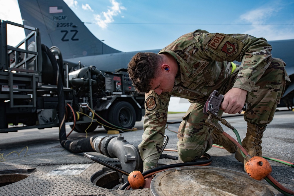 DVIDS - Images - 18th LRS, 909th AMU keep KC-135 mission ready [Image 8 ...