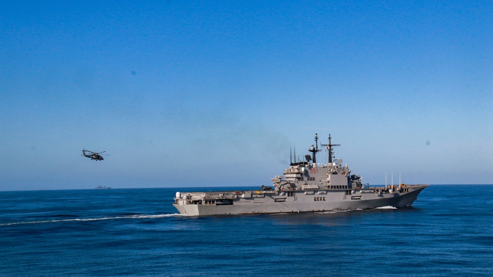DVIDS - Images - USS Forrest Sherman Flight Operations with ITS Garibaldi