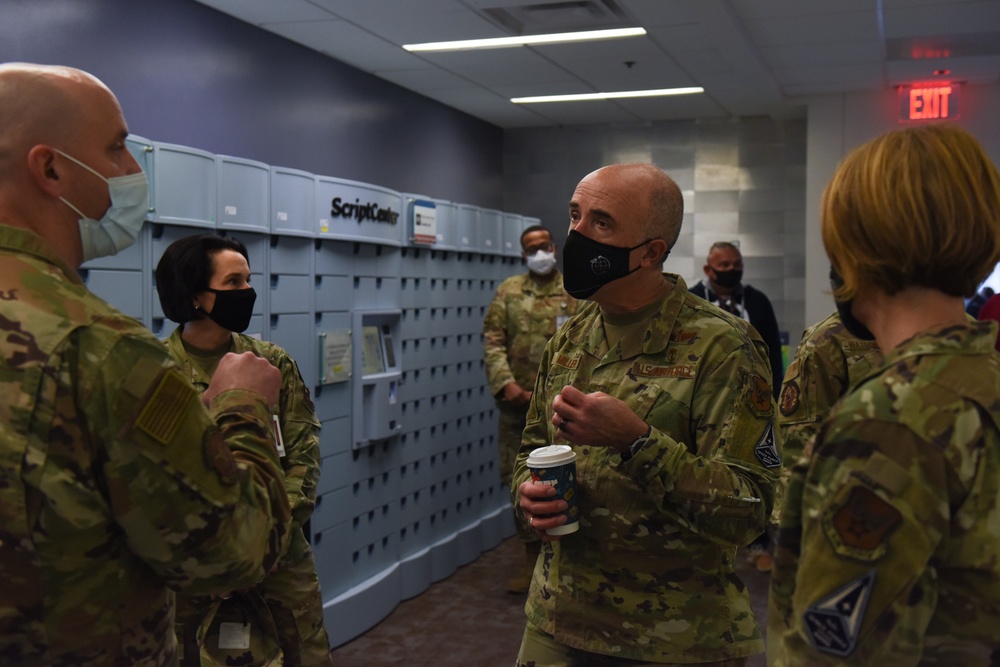 DVIDS - Images - AFMS senior leaders visit 59 MDW medics [Image 3 of 4]