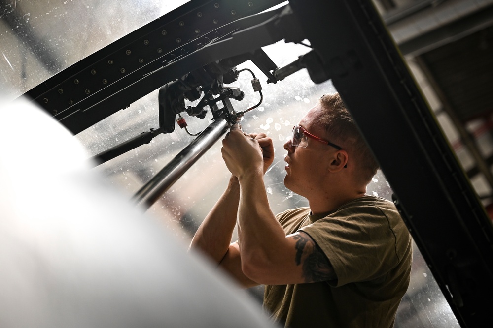DVIDS - Images - Night Weasels: Aircrew Egress Systems [Image 10 of 10]