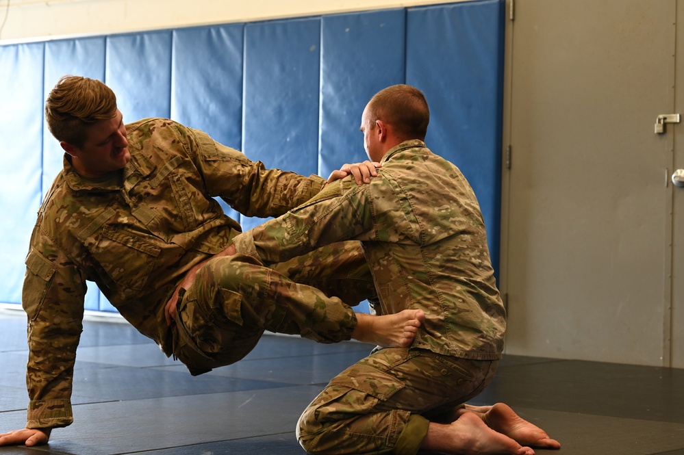 DVIDS - Images - U.S. Airmen participate in self-protection combatives ...