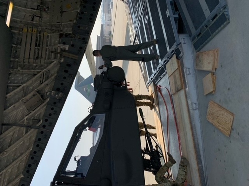 DVIDS - Images - 2CAB receives new Apaches [Image 7 of 12]