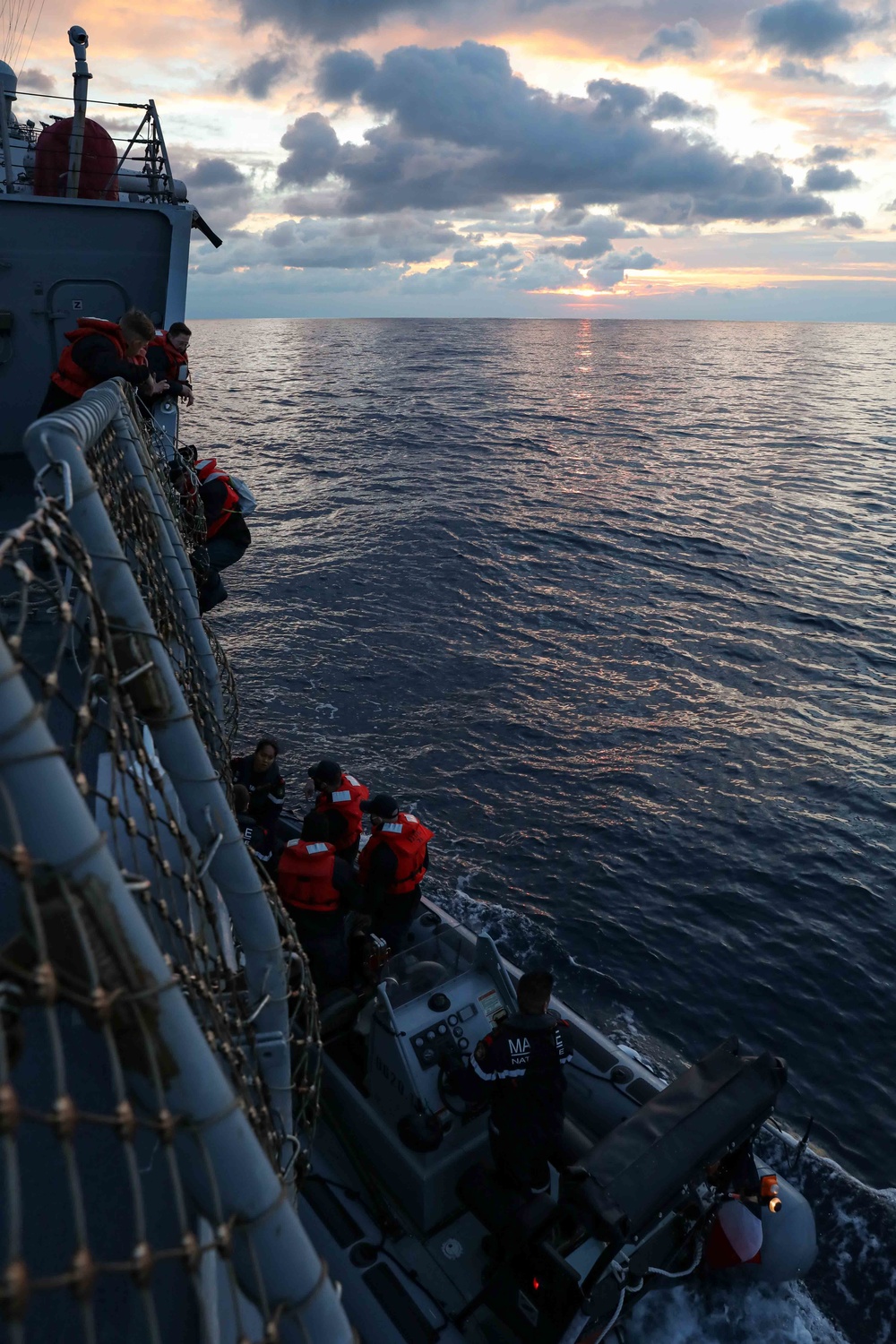 DVIDS - Images - USS Ross conducts a passenge transfer with French ship ...