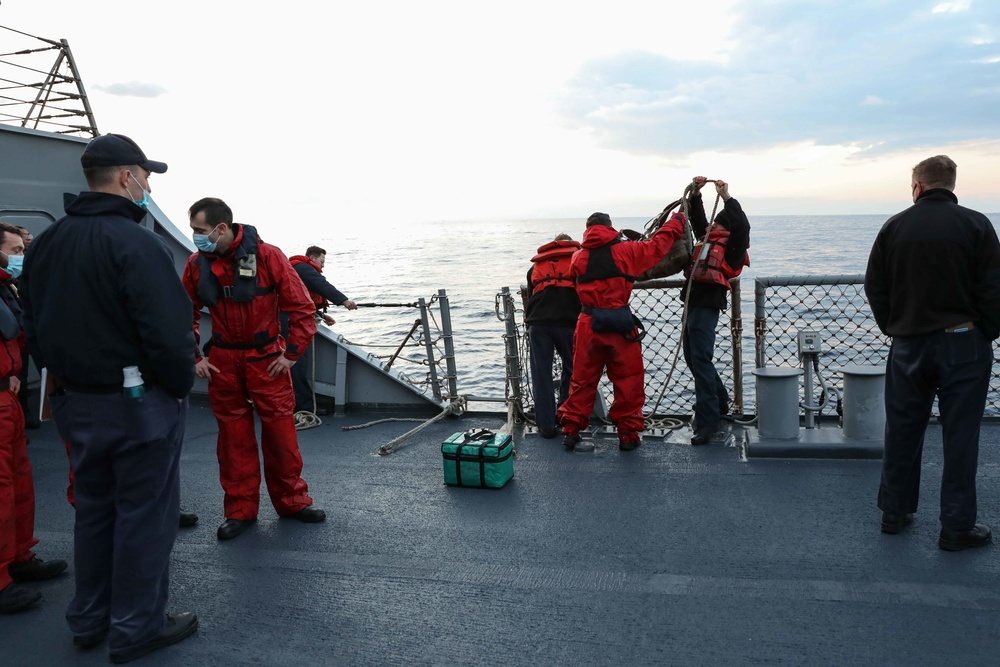DVIDS - Images - USS Ross conducts a passenge transfer with French ship ...